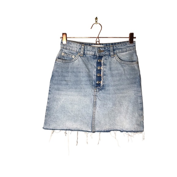 Zara | Skirts | Zara The Mini Skirt With Button Fly Denim Skirt Fringe ...